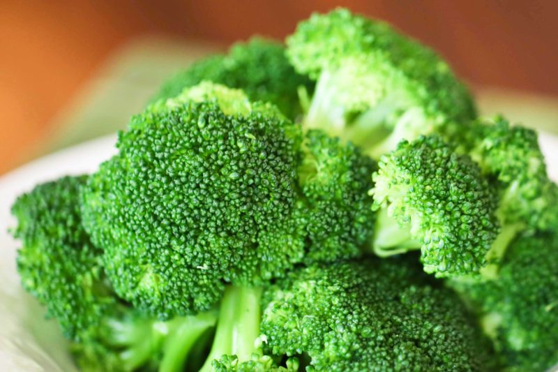 Cooking Broccoli (How to Keep Cooked Broccoli Bright Green) - White ...